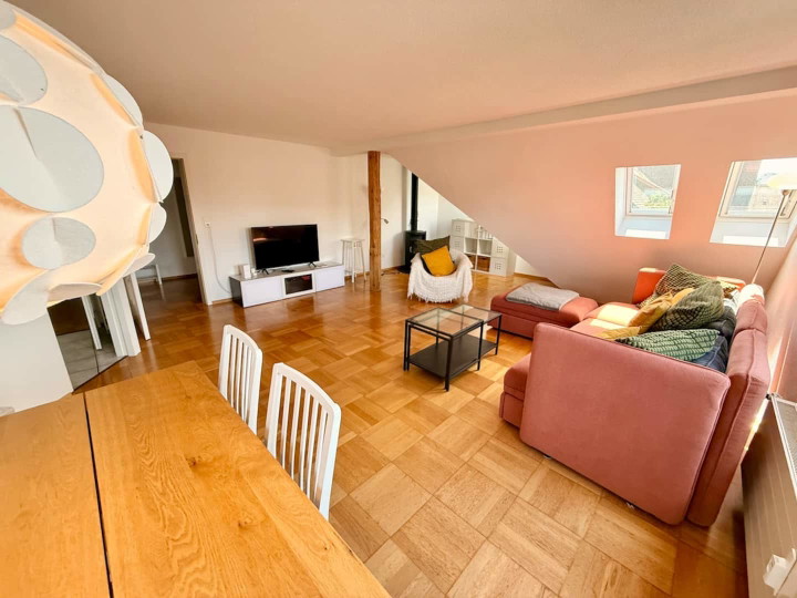 Quiet 2-bedroom Attic-apt In Center - Bern