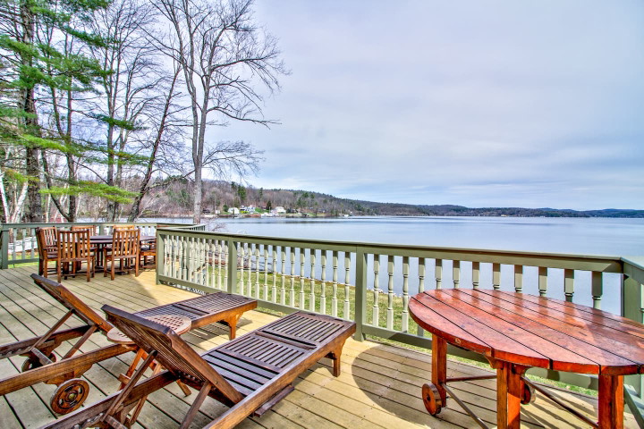 New Listing! Luxury Waterfront Lake Bomoseen Home! - Castleton, VT