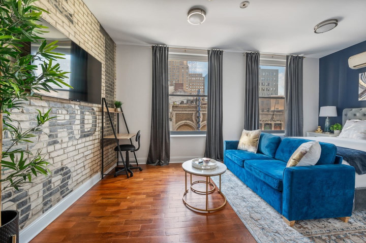 Spacious Studio-near Penn - Harrison, NJ