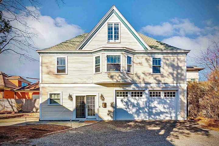 Carriage House: Walk To Brown/risd + Free Parking! - Providence