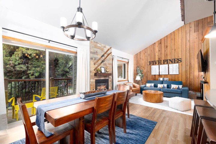 2bed + Loft, Hot Tub & Pool, Walk To Everything - Breckenridge, CO