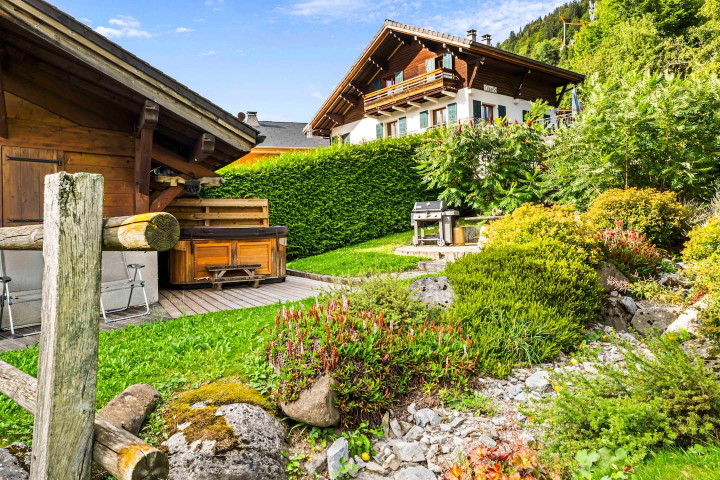 Large Superior Style Chalet - Central Location - Les Gets