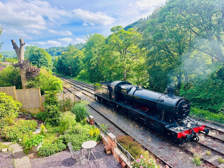 Llangollen Railway & Riverside Retreat - シュロップシャー