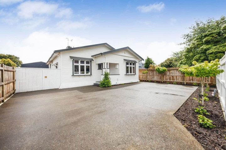 Spacious Modern Character Near The Arena & Town - Palmerston North