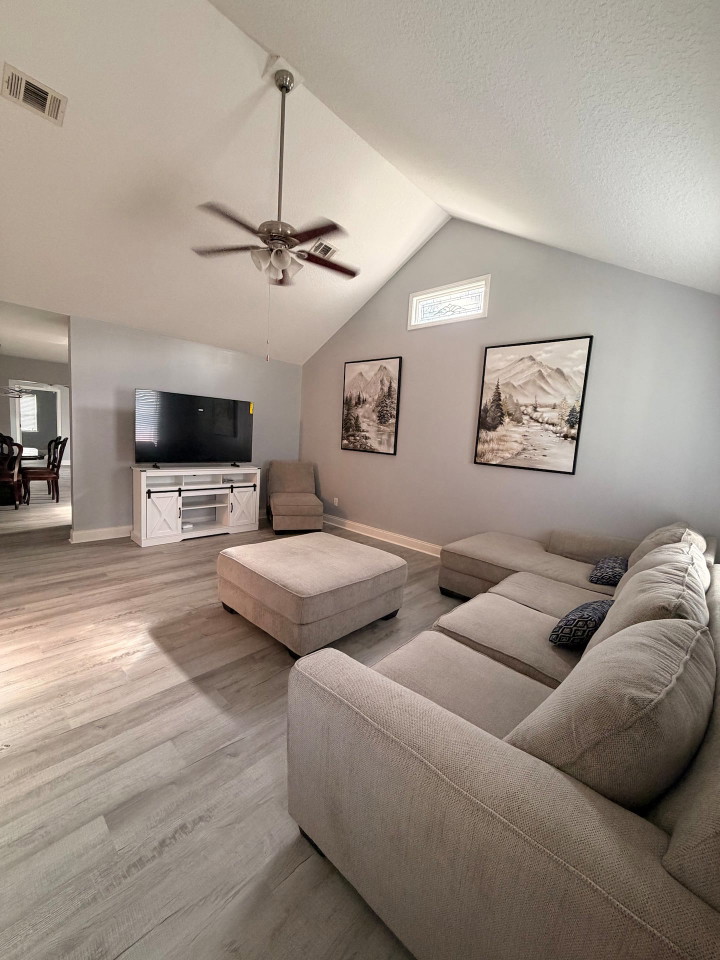 Modern Home Away From Home! - Douglas, GA
