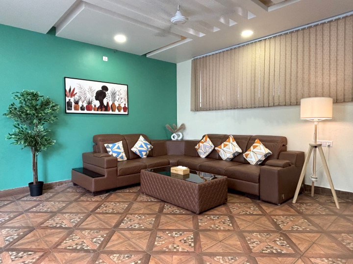 Cozy Guest House With Lawn & Rooftop Dining | Dvg - Davanagere