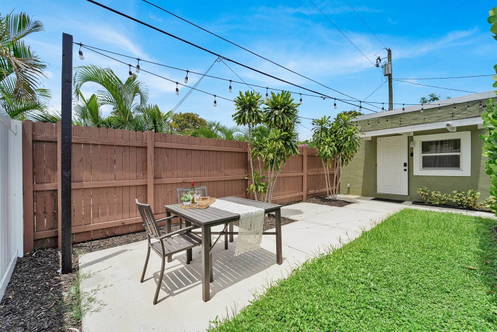 Designers Spot - No Extra Fees - Palm Wave Says - West Palm Beach, FL