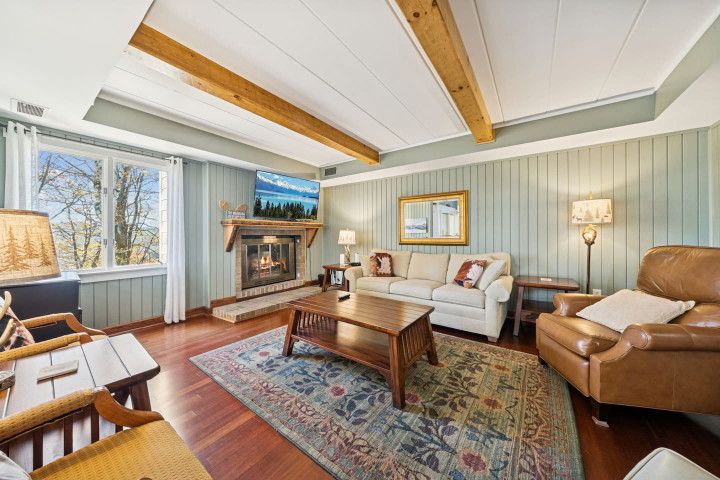 Sevens Springs, 2br, Sleeps 5, Free Shuttle, Pool - Seven Springs, PA