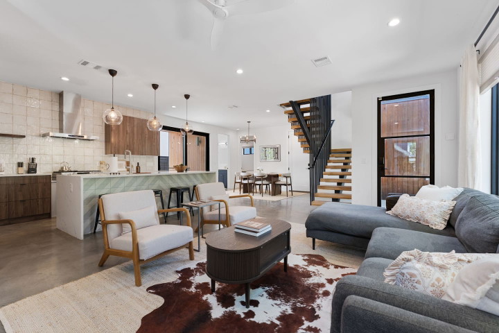 Skyline Rooftop Deck | 4br Near Rainey | Sleeps 14 - オースティン, TX