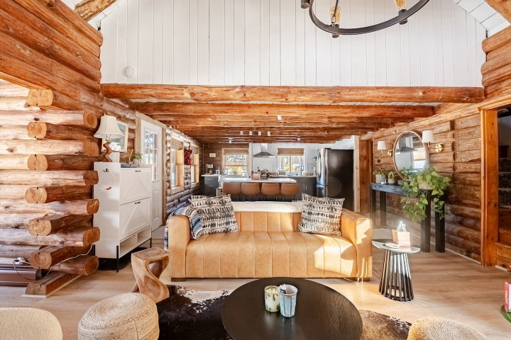 Stowe Hollow Log Cabin Retreat - Stowe, VT