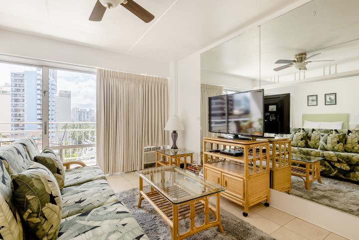 Waikiki Beach Home For You! - Honolulu