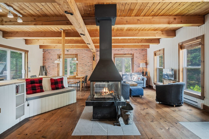 Chic Montagnard - Chalet With Hot Tub And Pool - Saint-Sauveur