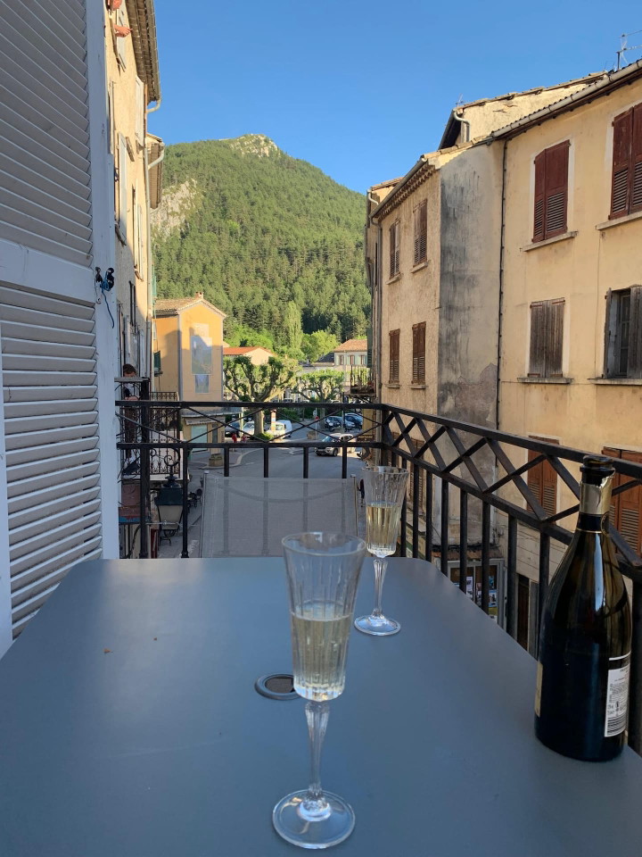 Appartement Spacieux: Castellane - Castellane