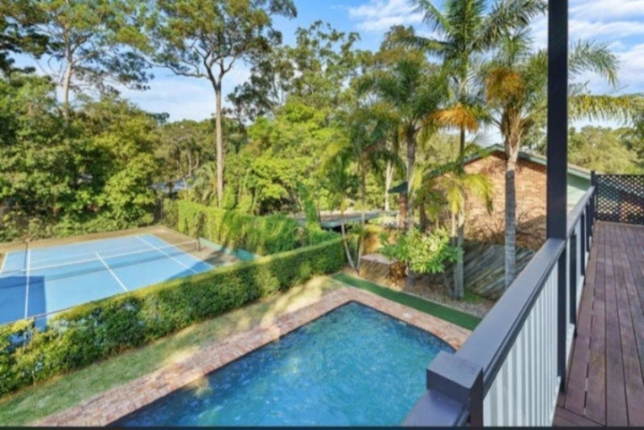 Hills Holiday Retreat
Pool, Tennis, Relax - Sydney