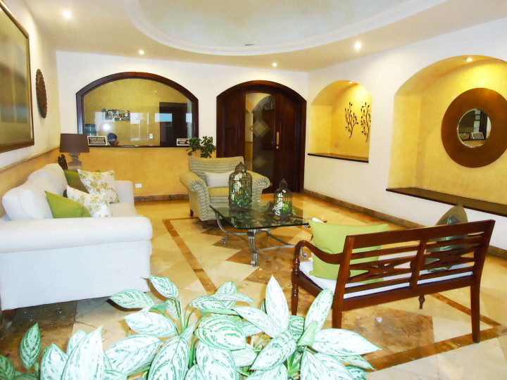 Elegant Apartment With Free Parking In Zone 10 - Guatemala City