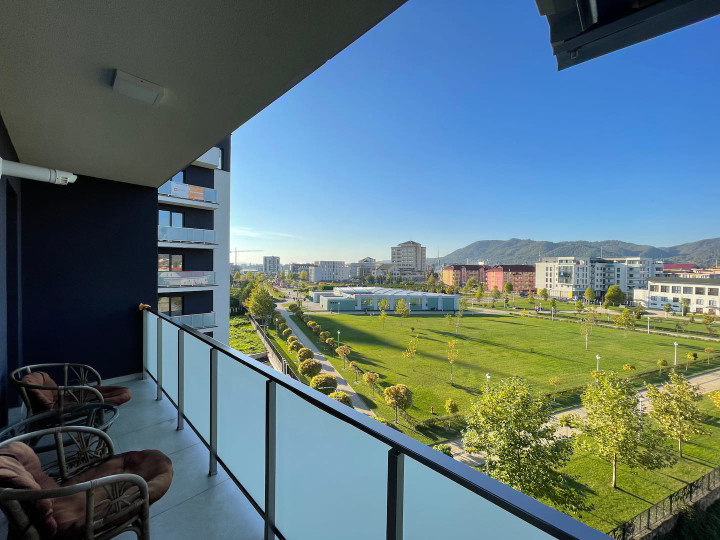 Modern Apartment  Central Park  Amazing View - Baia Sprie
