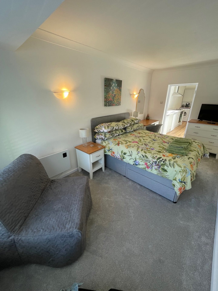 Newly Refurbished Seaside Getaway - West Sussex