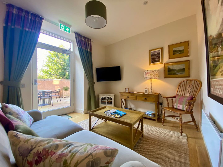 Cosy Courtyard (Wheelchair Accessible) - Inverness, UK
