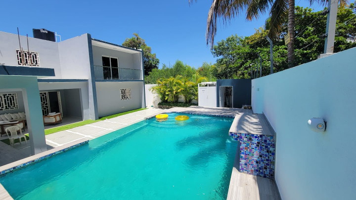 Modern Villa + Pool Family Escape - Caribe