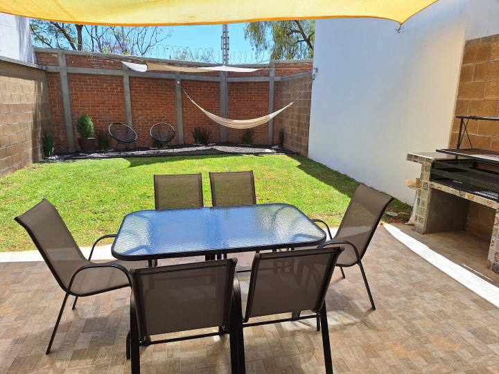 Luxury Spacious Home W/garden, Terrace & Amenities - Mexico