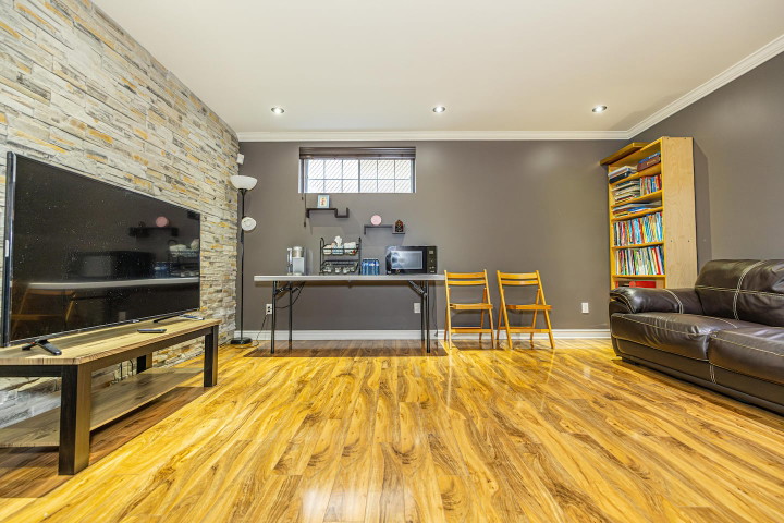 Quiet Convenient 2bdr 15min Mtl - Brossard