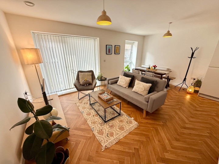 Large 2 Bed & Free Parking By Issara Apartments - Fareham