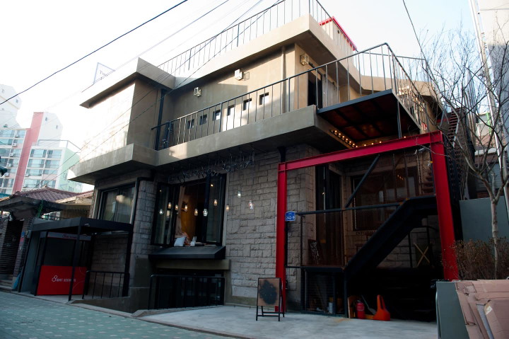 B&b Whole Twotwo House For 16+ People - South Korea