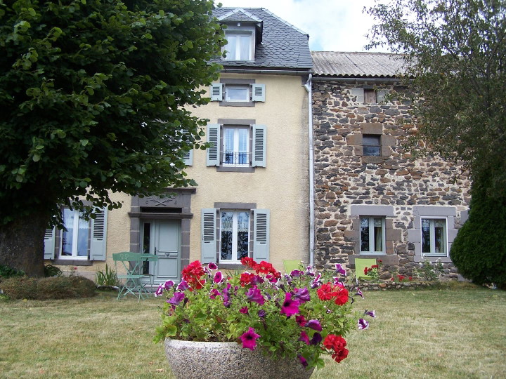 4-star Character House 10-12 People + 3 Babies - Saint-Flour