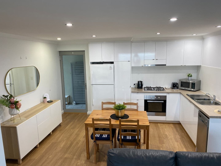 Modern Chic Apartment-immaculate 5 Star Superhost- - Perth