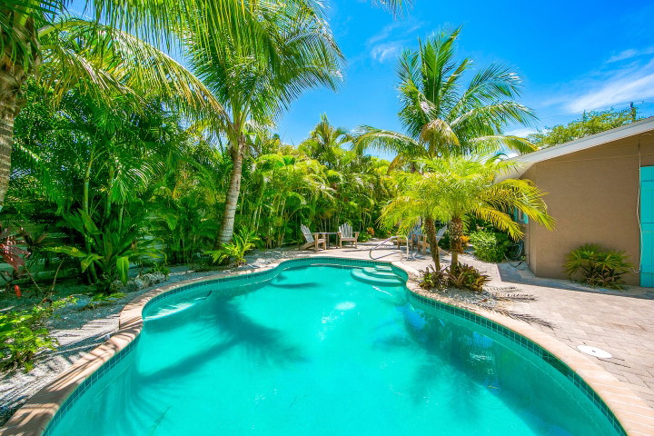 Beautiful Home With Pool, Outside Living Area - Anna Maria, FL