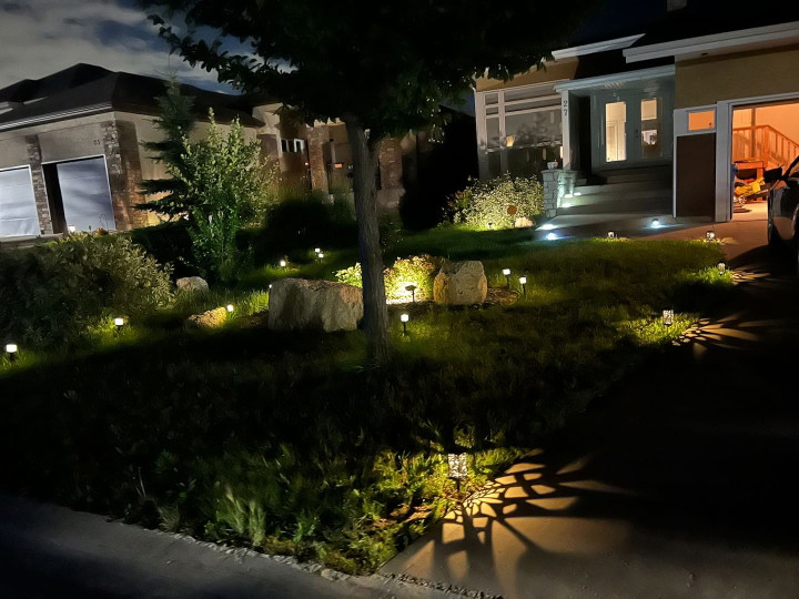 Luxury Basement Suite In A Modern Designer Villa - Winnipeg