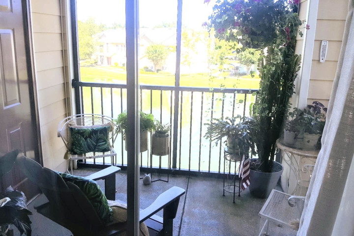 Au Condo W/ Pond View/balcony-no Checkout Chores! - Auburn, AL
