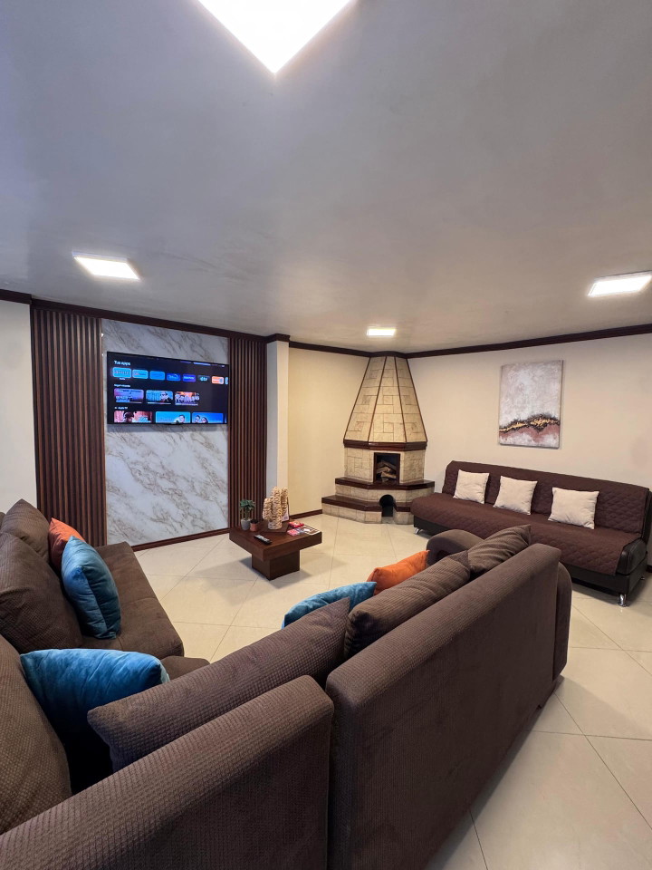 Central And Modern With Two Private Parking Spaces - Chimborazo