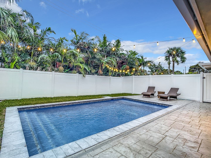Luxe Home ~ Heated Pool ~Beach ~ Relax ~ Bbq Grill - Fort Lauderdale, FL