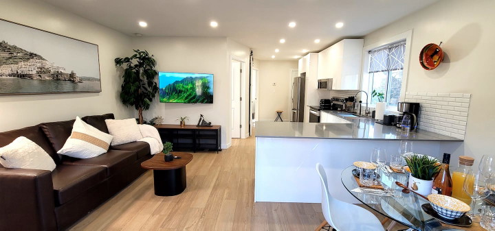 Urban-peg Modern Comfort In Heart Of The City - Winnipeg