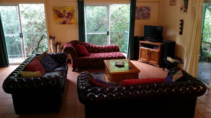 Samsara Holiday House
Includes Wi-fi - Magnetic Island