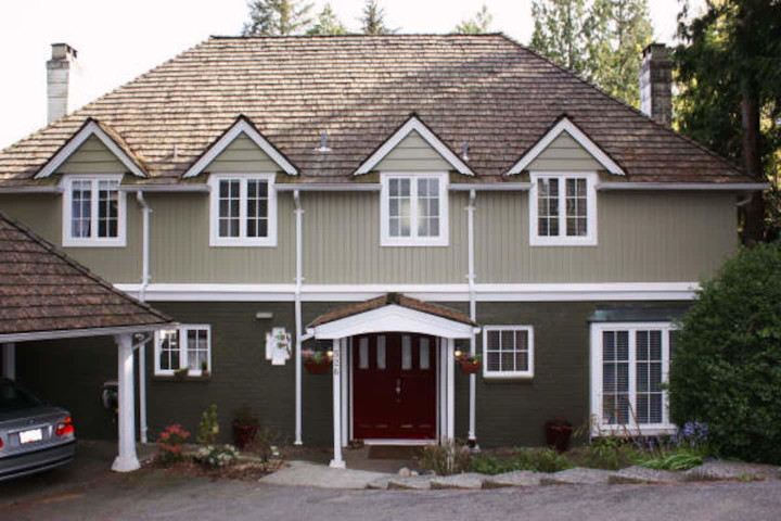 Perfect Family Reunion Home - West Vancouver