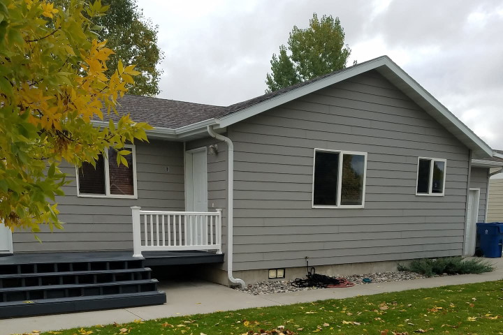 Newly Remodeled Two Bedroom, One Bath - Montana