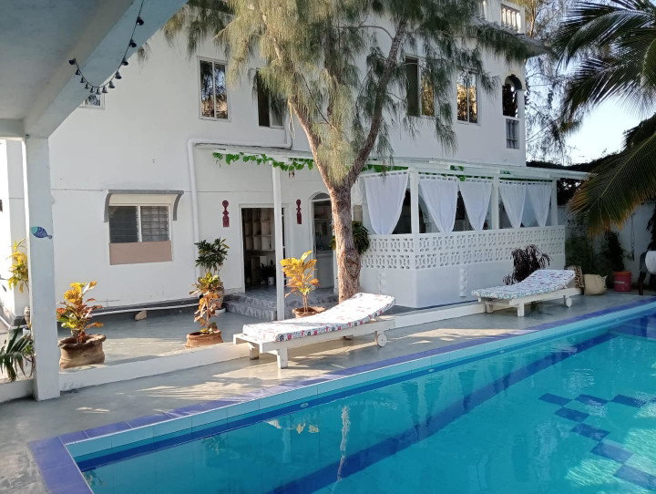 Majestic 4 Bedroom With Pool - Kenya