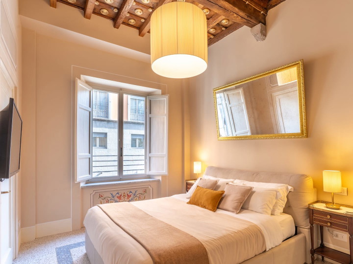 Elegant Suite · Piazza Napoleone View, Wi-fi & Ac - Lucca