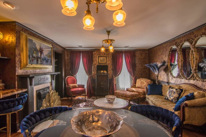 The Prohibition - Downtown Speakeasy With Hot Tub - Lexington, KY
