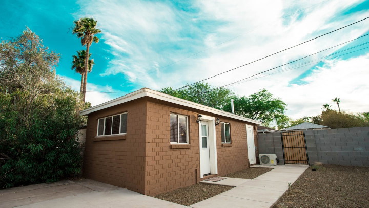 Private, Sparkling Clean Historic Dtphx Guesthouse - Phoenix, AZ