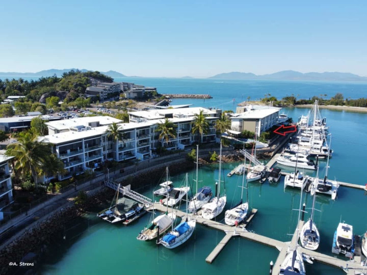 Water Views Deluxe - Townsville