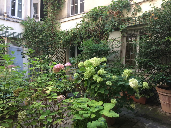 Local De Charme Sur Cour Arborée Proche Marais - Paris