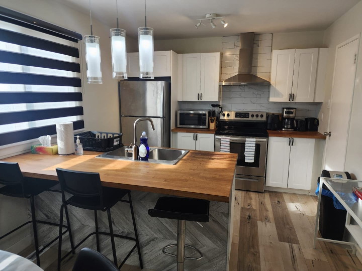 Idea Manor! - Cozy Ideal Entire 3br Retreat Home! - Winnipeg