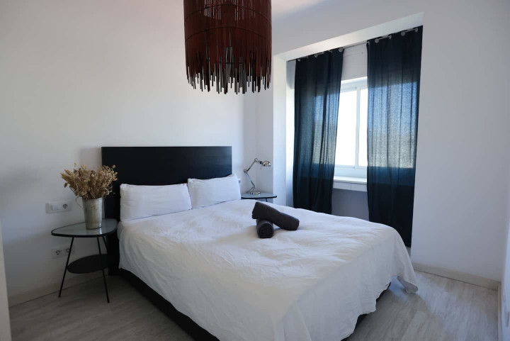 Cozy 3 Bedroom Apartment - Barcelona