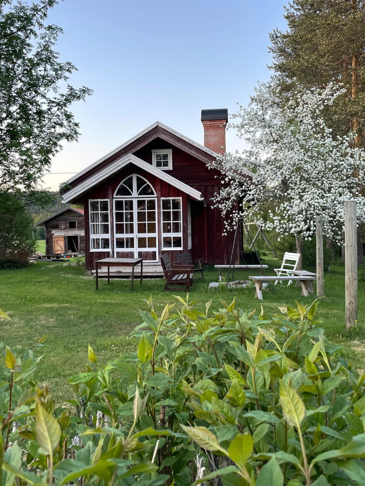 The Lergrova Cottage, Fireplace, River And Forest. - Sweden
