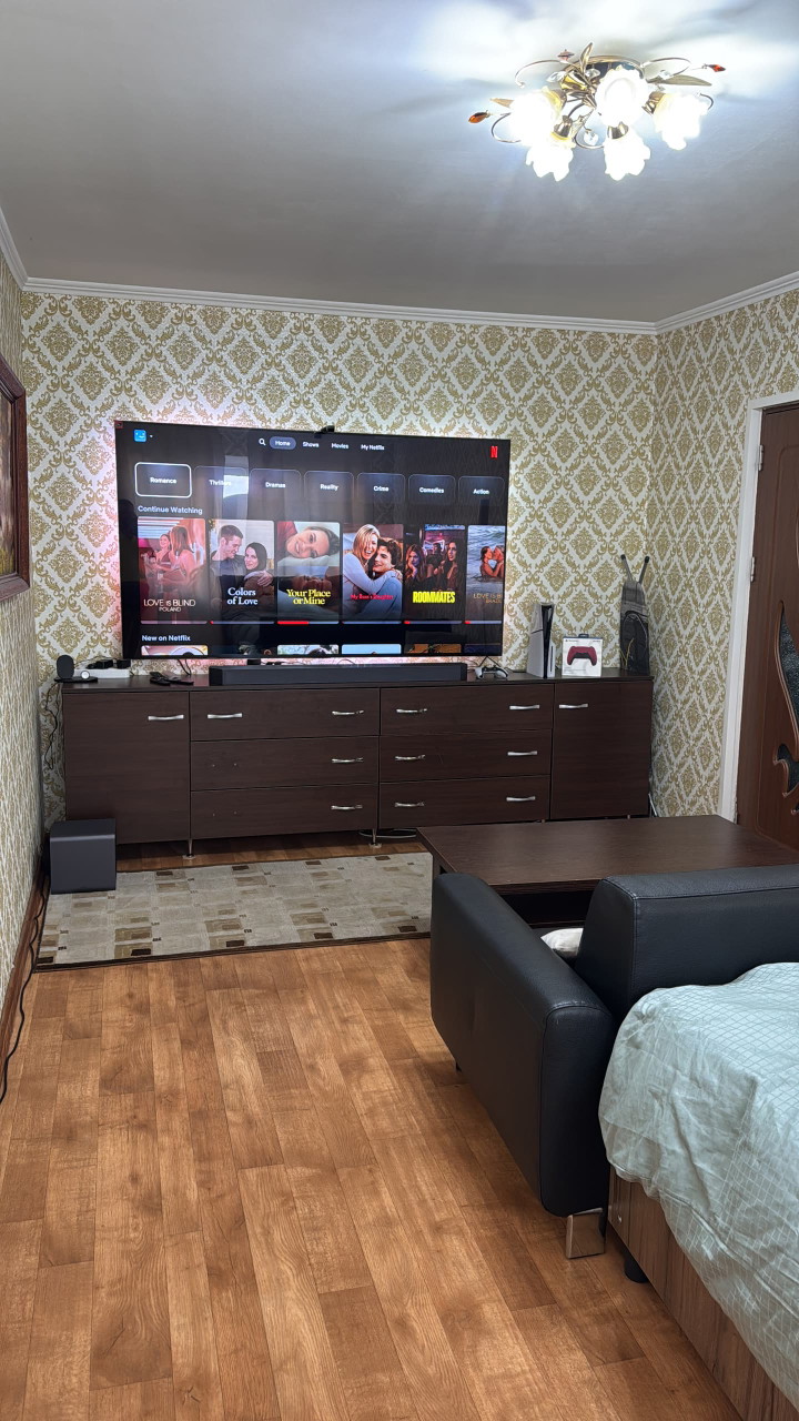 Center Flat, Parking, 83 Oled Tv, Shopping Centers - Chisináu