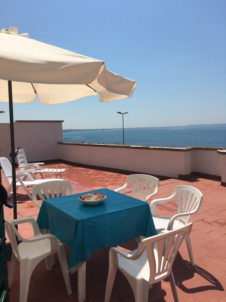 House In The Center Of Gallipoli Overlooking The Sea - Puglia