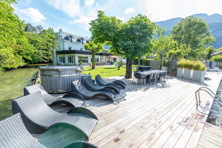 Lakehouse Villa 5*, Pieds Dans L'eau 9ch 8sdb - Lac d'Annecy